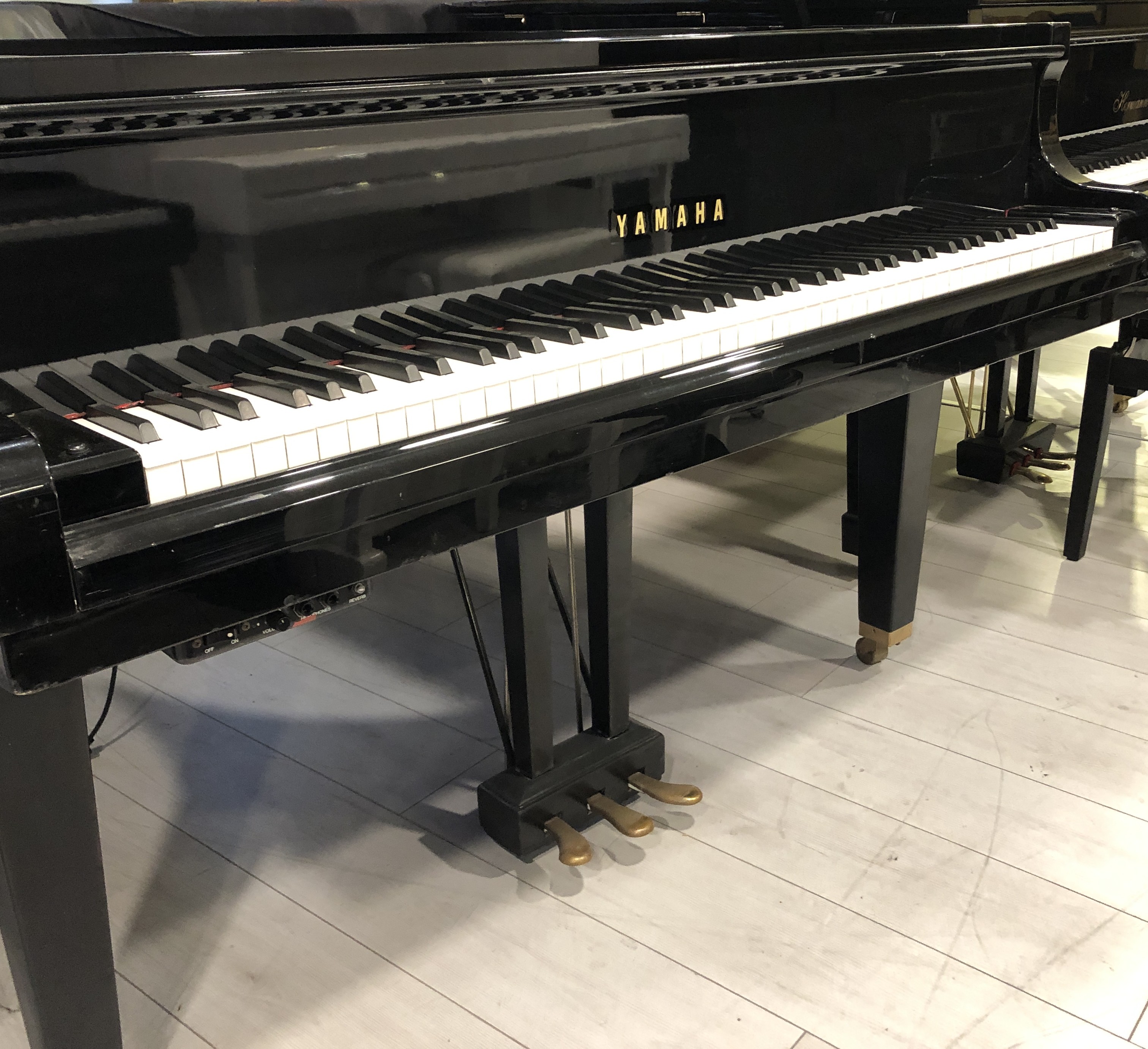 PIANO EL. YAMAHA GT 7 A CODA